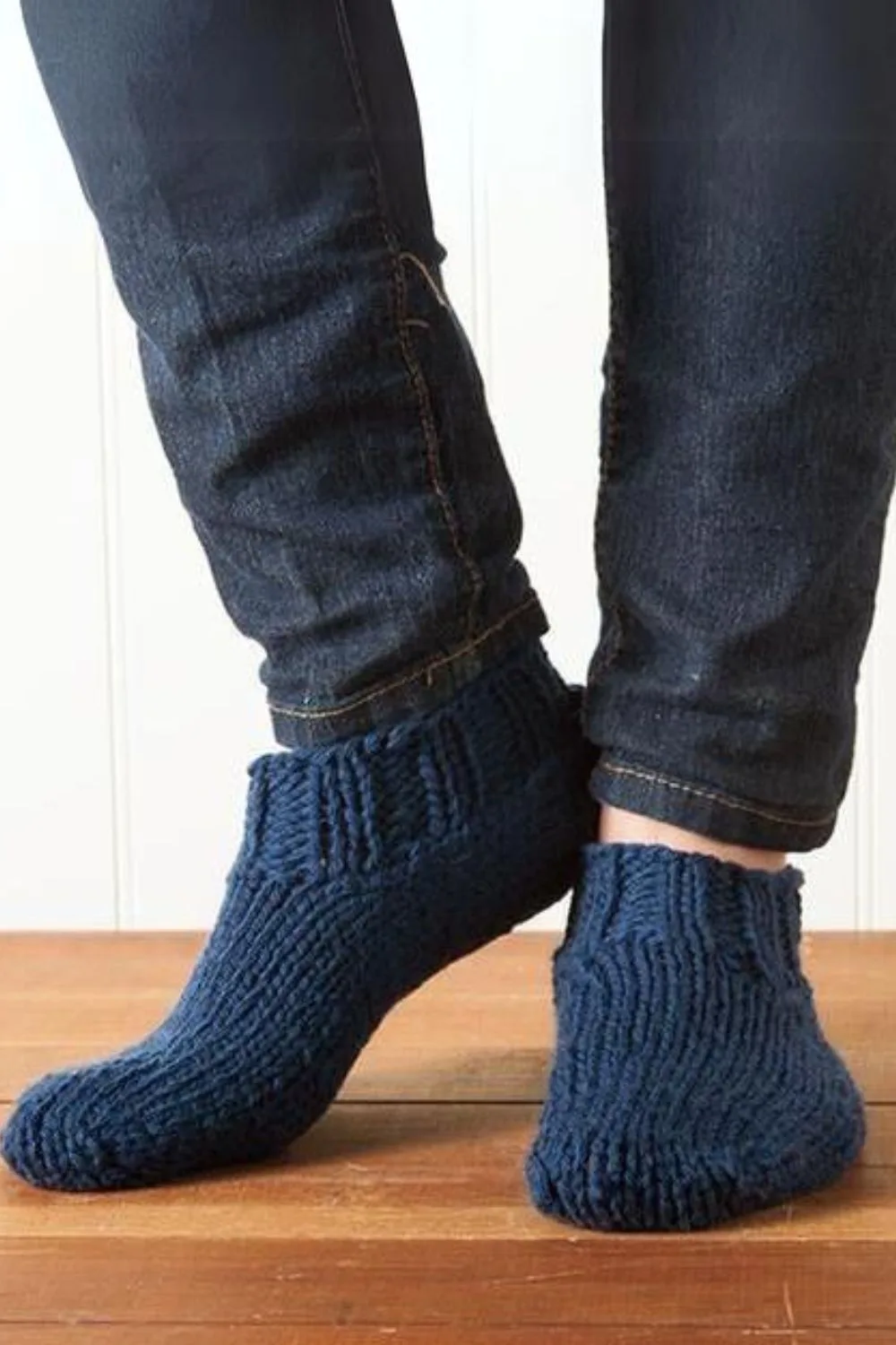 6 Free and Easy Knitted Slipper Patterns