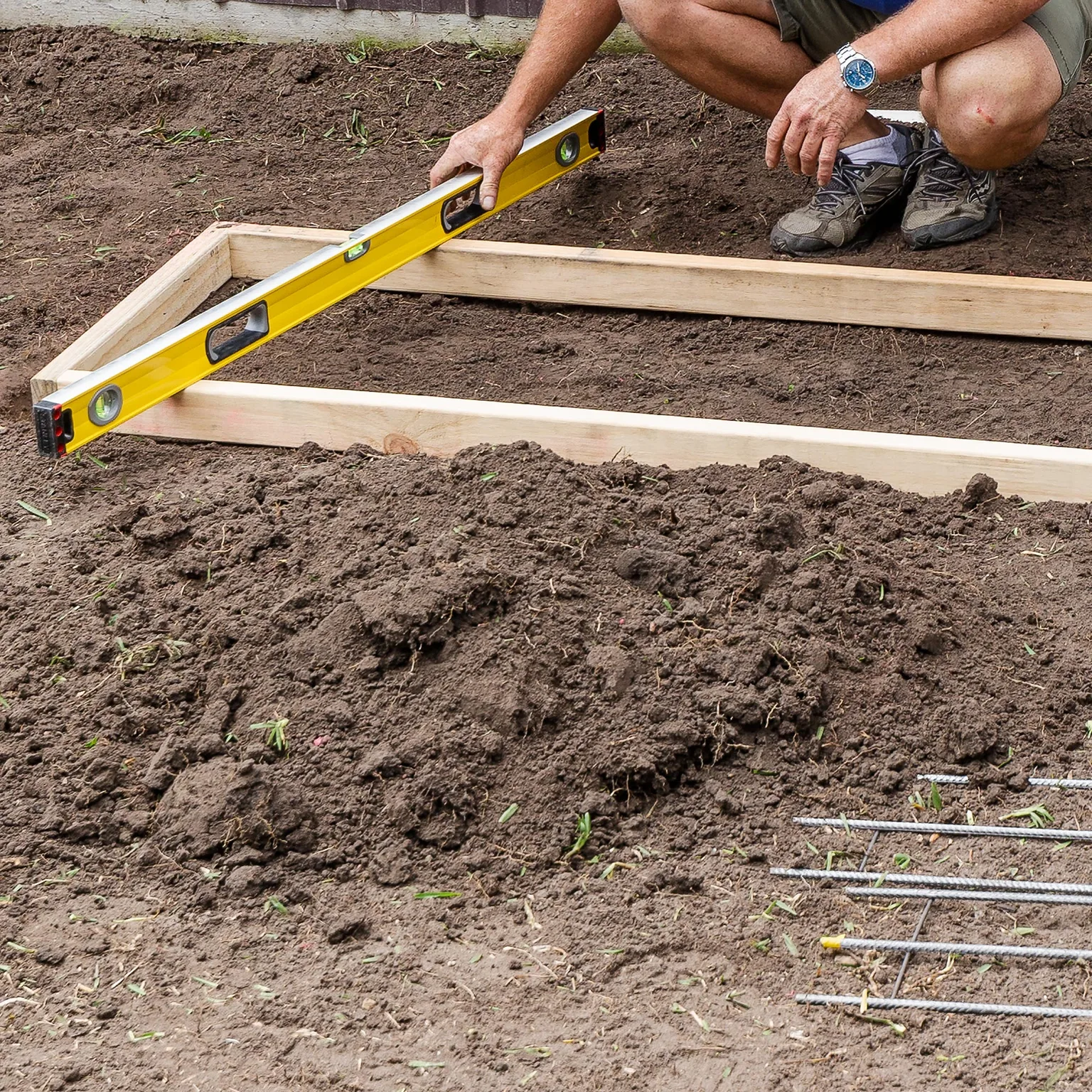How to build a block bench in your garden