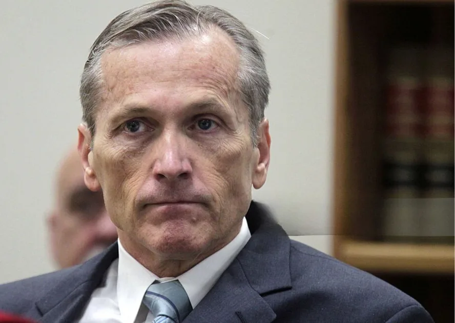 Doctor Martin MacNeill killed his wife - and moved his mistress in ...