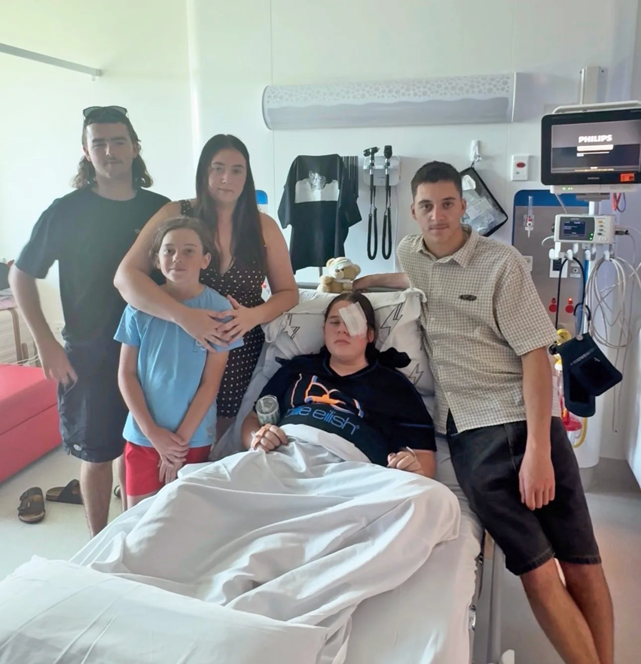 12-year-old girl blinded by a magpie as she walked to school