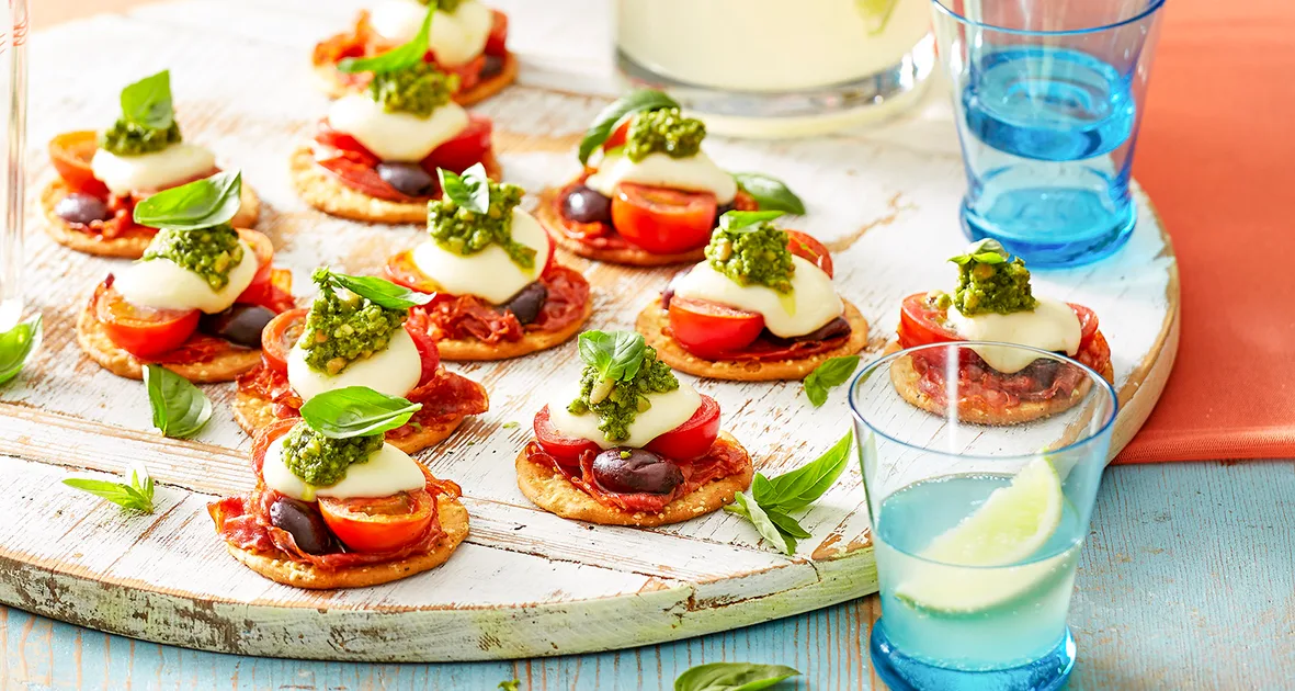 Pizza cracker melts Recipe | that's life!