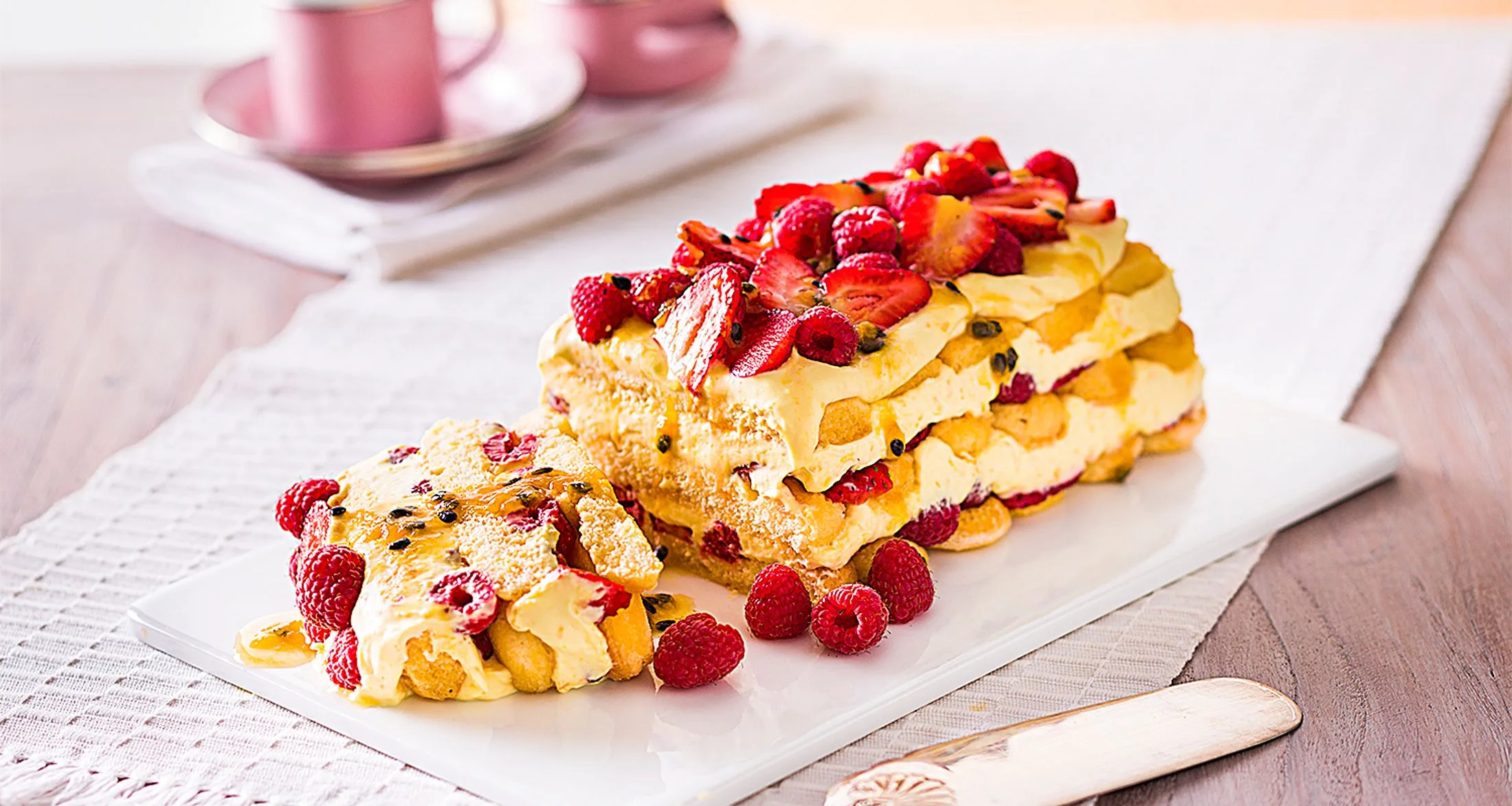 Strawberry and raspberry layer cake Recipe | that's life!