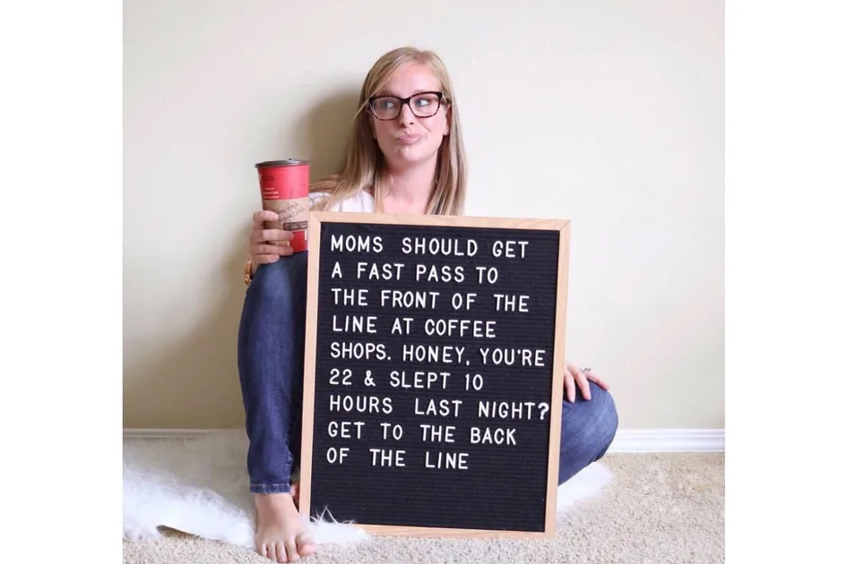 Picture of a tired mummy blogger with sign is going viral | that's life!