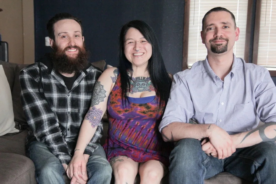 Polyamory thruple raising a family with two husbands | that's life!