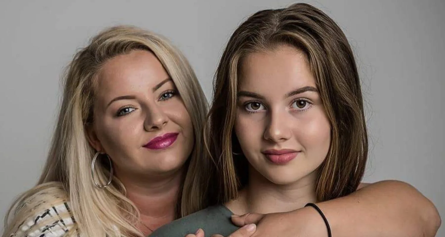 Teen mum - I had a baby at 13 | that's life!