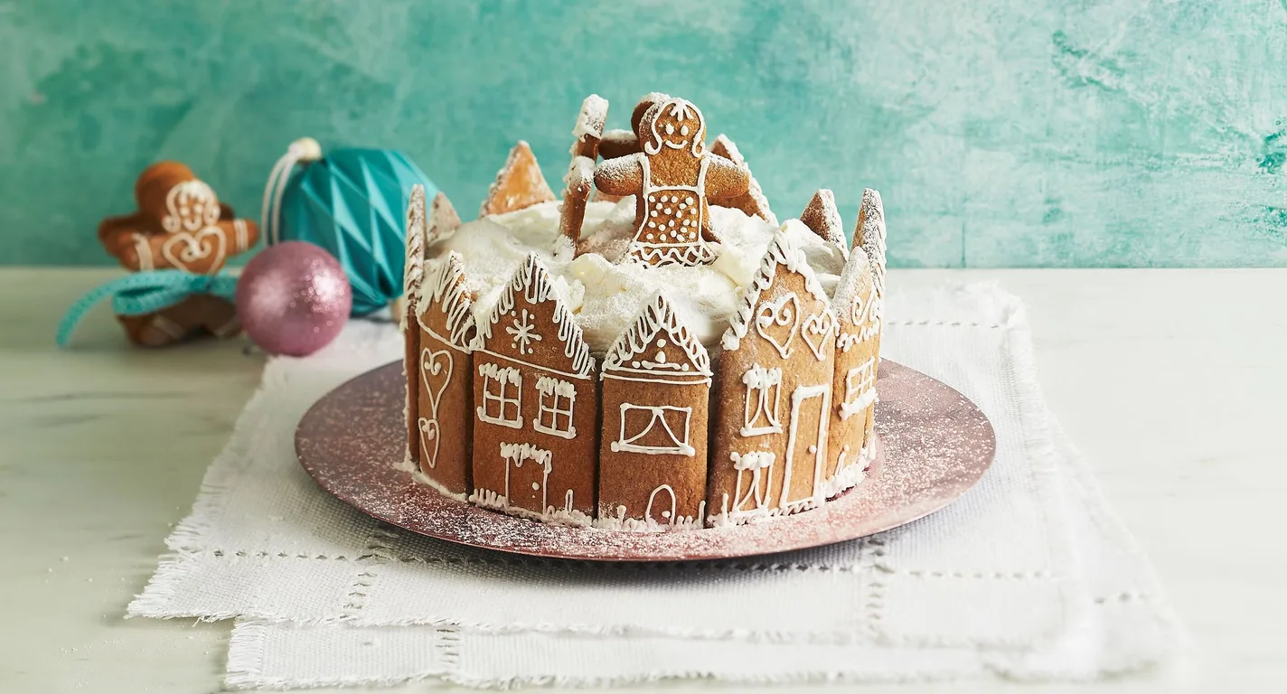Gingerbread House Cake | that's life!
