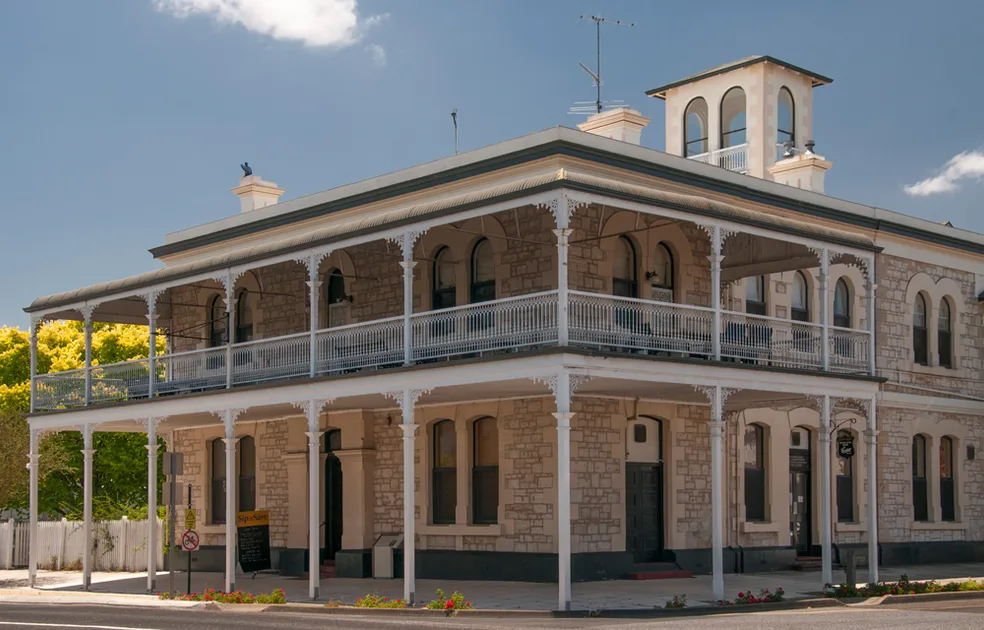 Mates walk into local pub for a beer and walk out $3.5million richer ...