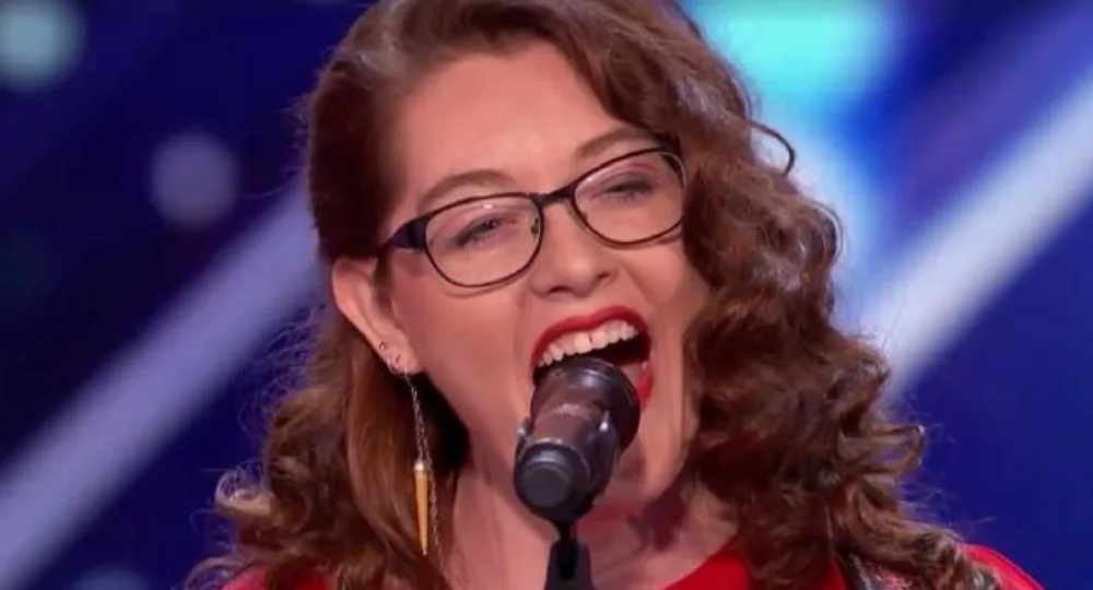 Deaf contestant on America's Got Talent brings entire audience to tears ...
