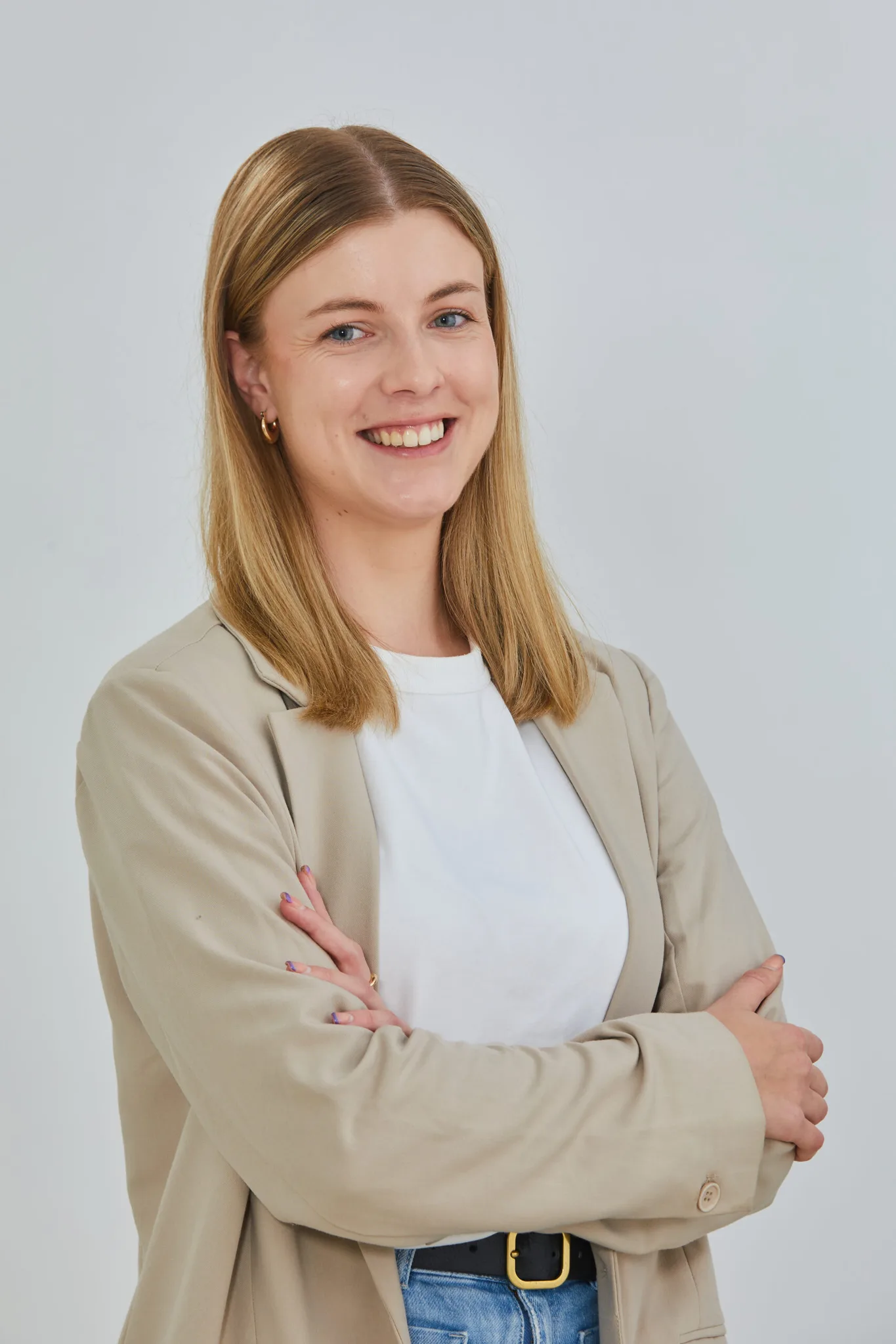 Does Skims' Seamless Sculpt Face Wrap really work? - WHO