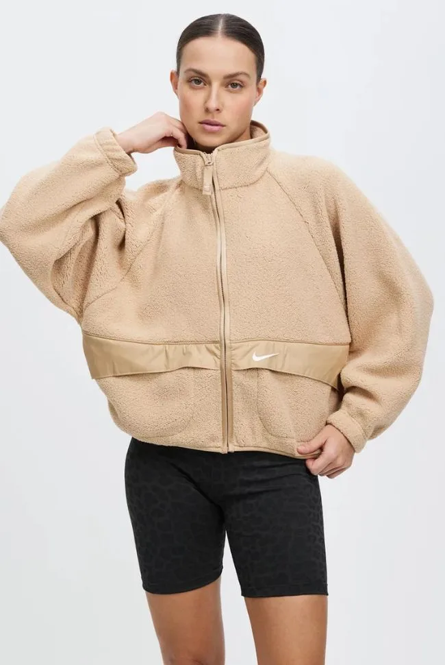 The Best Women's Activewear Jackets For Your Next Workout | WHO