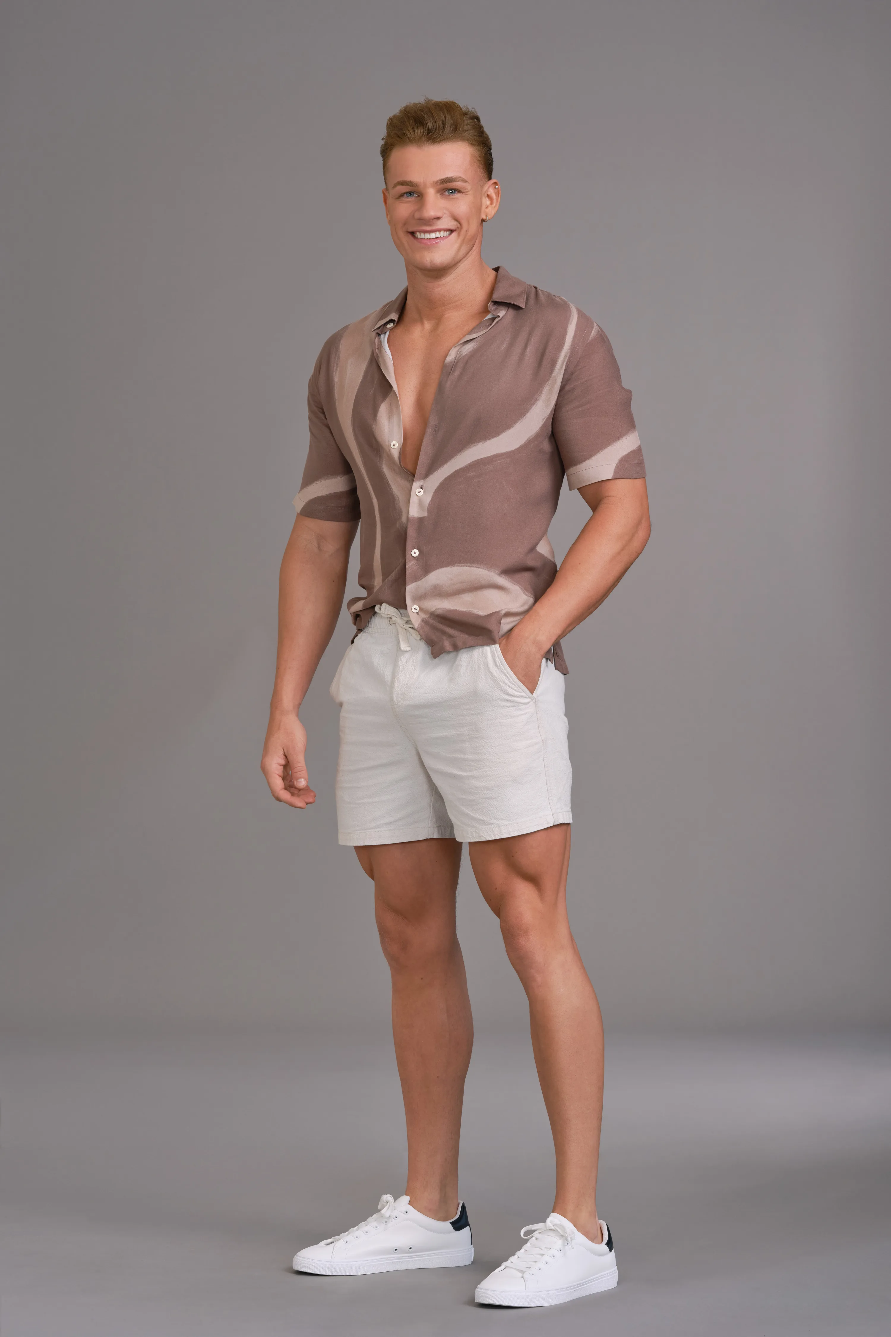 Meet the cast of Aussie Shore - WHO