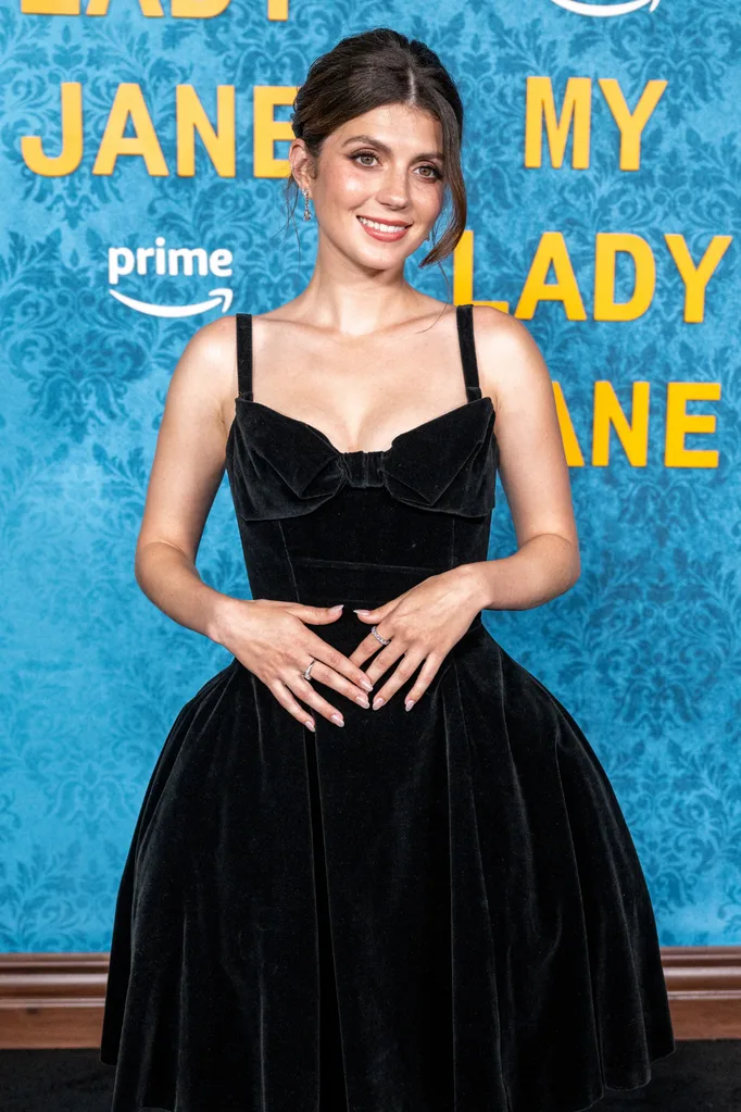 Who is Emily Bader? Meet BookTok's New Favourite Actress - WHO