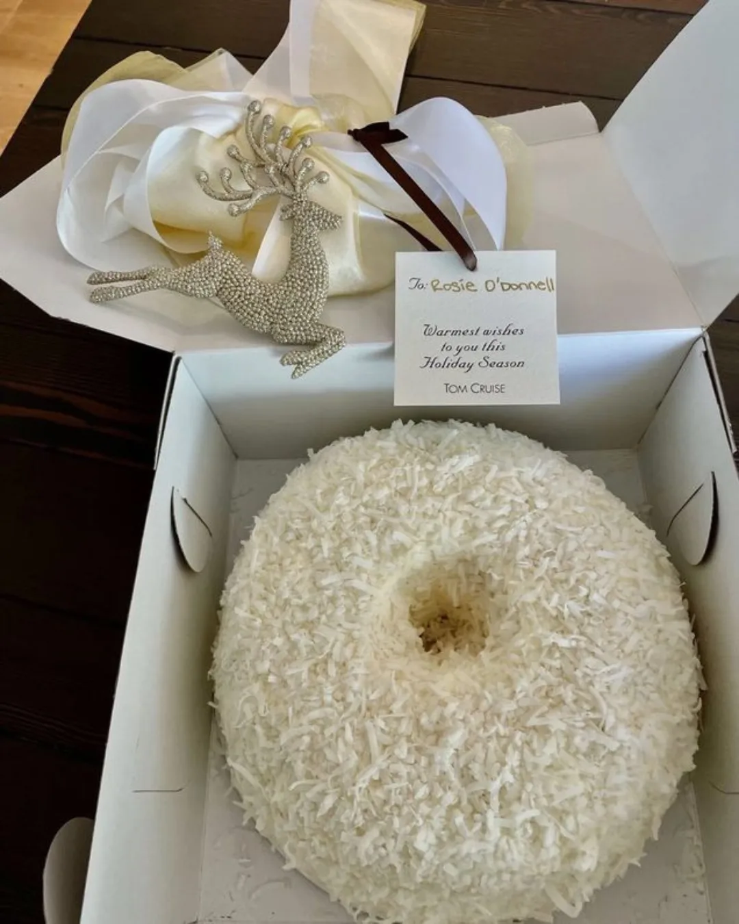 What to know about Tom Cruise's famous coconut cake - WHO