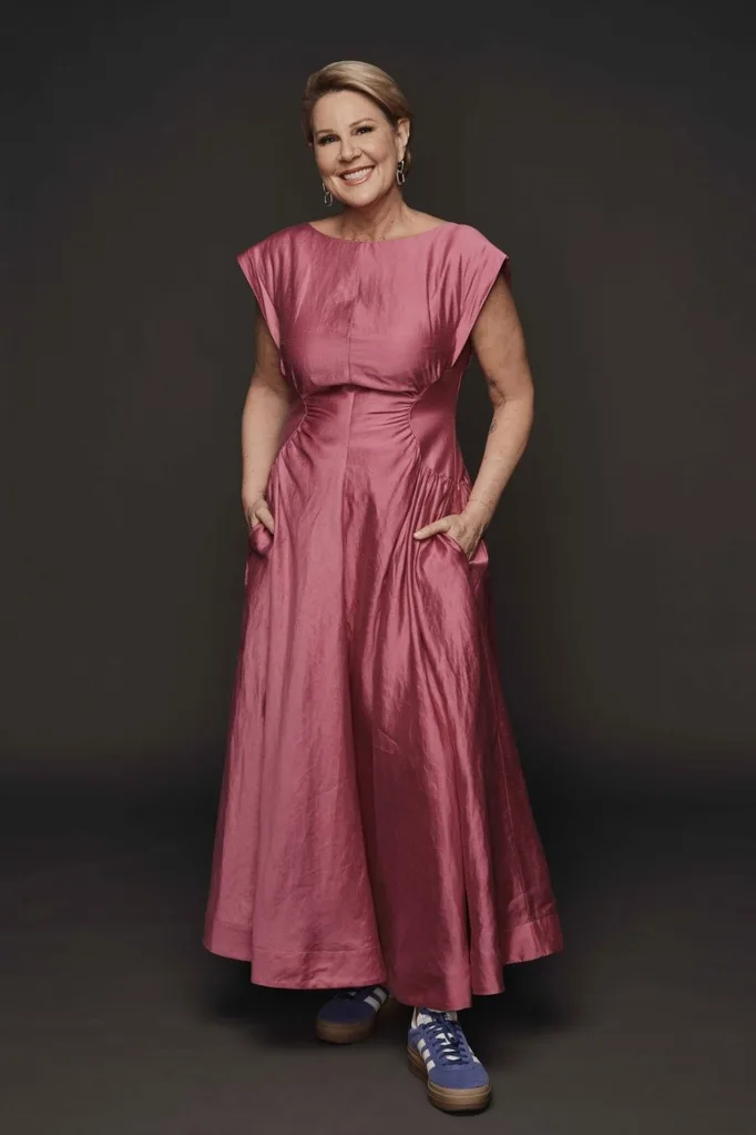 Julia Morris on why she keeps getting 'happier and happier' - WHO