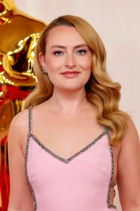 Wait... Does Amelia Dimoldenberg have a new boyfriend? - WHO