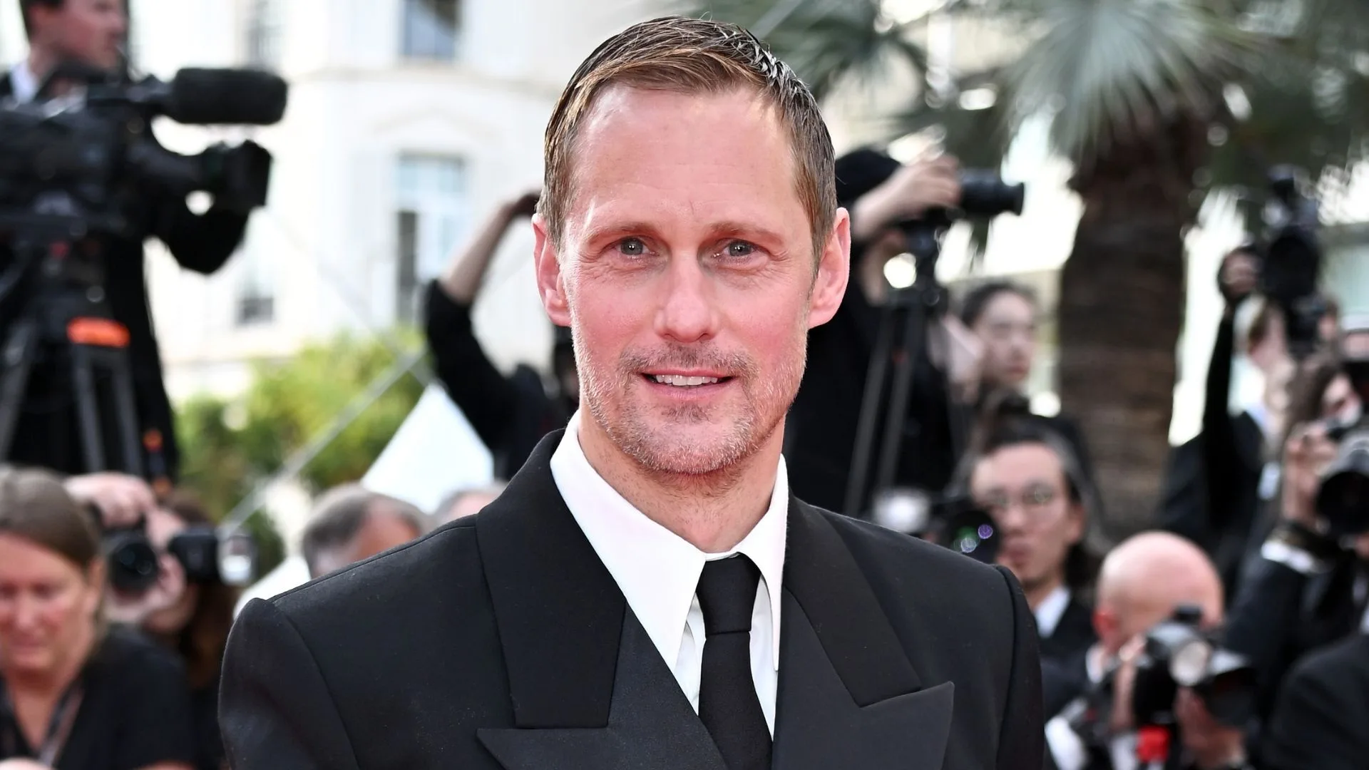 Alexander Skarsgard on his new series 'Murderbot'