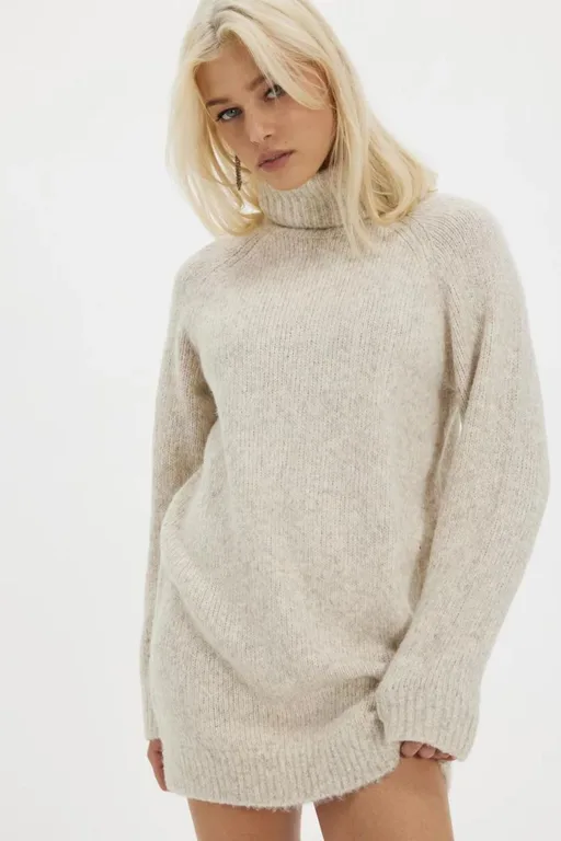 The Best Dresses To Buy From THE ICONIC In 2024 | WHO