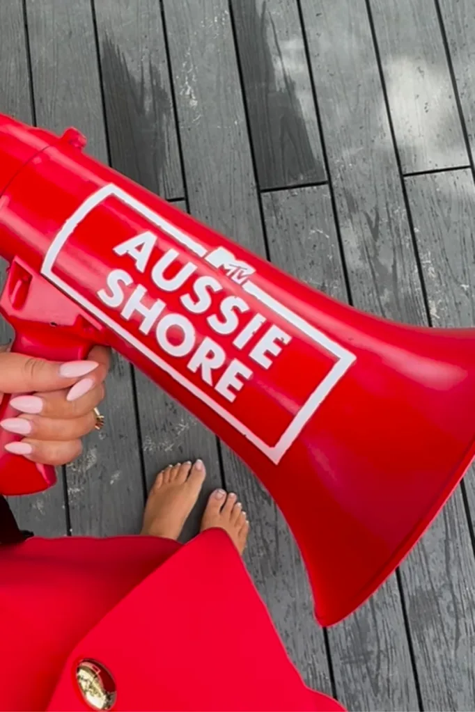 Aussie Shore: Host, Cast, Release Date, & Where to Watch | WHO