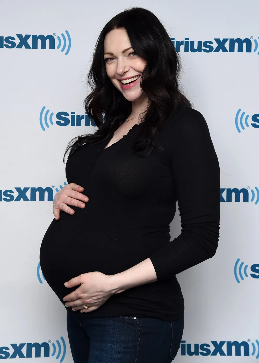 Laura Prepon reveals she is expecting a baby girl | WHO