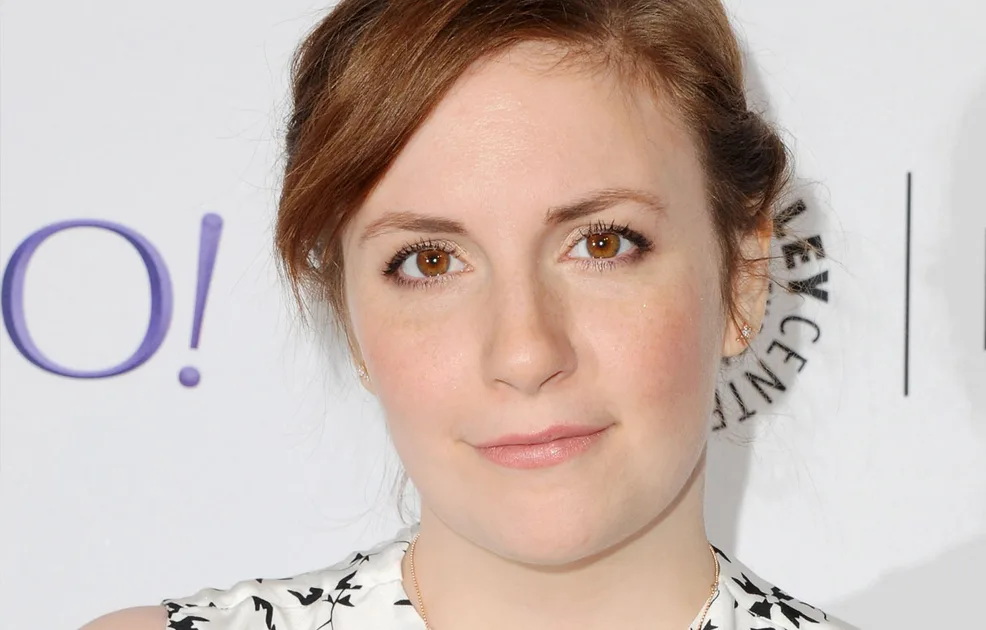 Lena Dunham makes a heartbreaking confession about her father | WHO