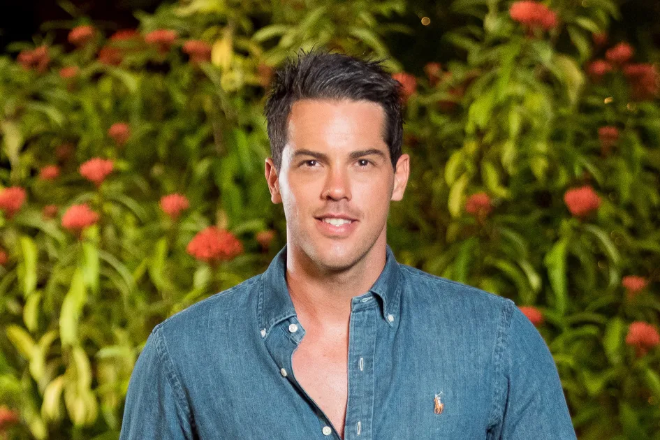Bachelor In Paradise’s Jake Ellis sets the record straight on choosing ...