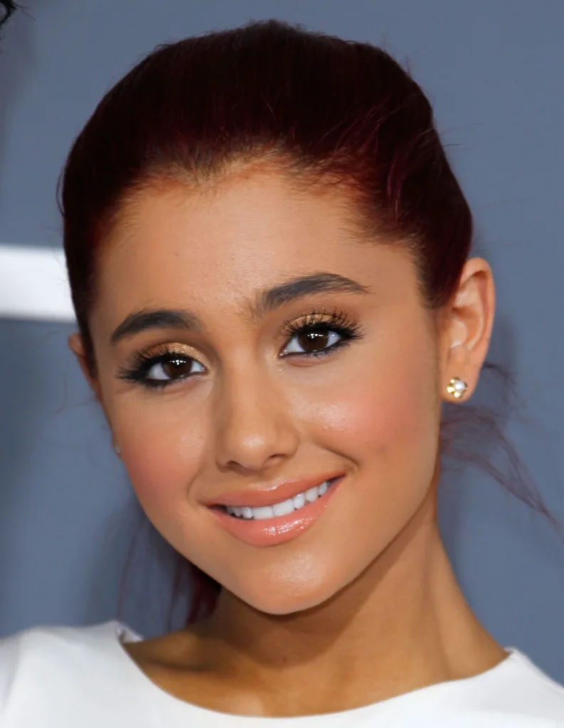 Ariana Grande Plastic Surgery: Before and After | WHO