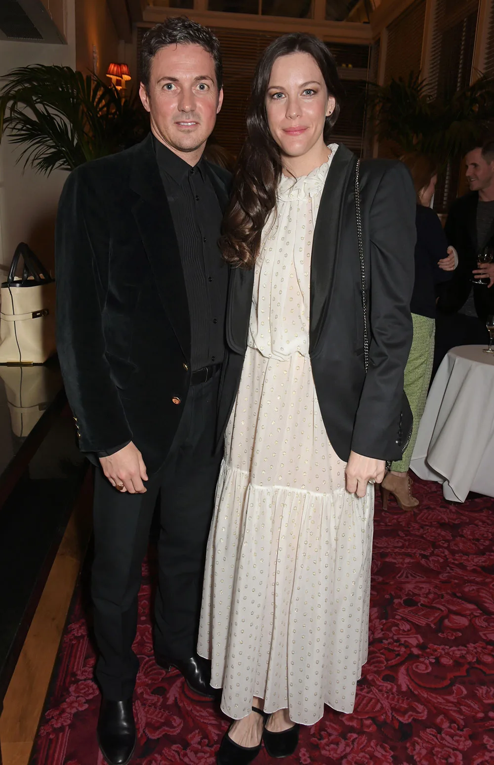 Liv Tyler shares photo breastfeeding daughter Lula | WHO