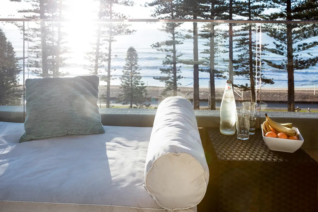 WHO Visits: Novotel Sydney Manly Pacific - WHO