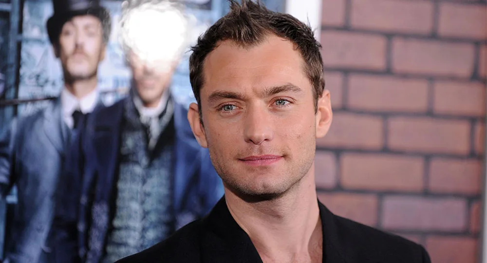 Jude Law's Daughter Iris, 15, Models for Teen Vogue | WHO