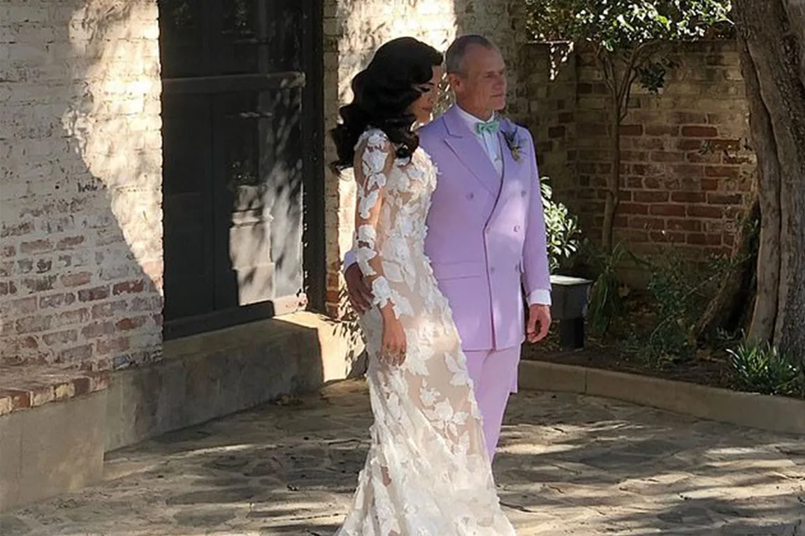 Red Hot Chili Peppers' Flea weds fashion designer Melody Ehsani | WHO