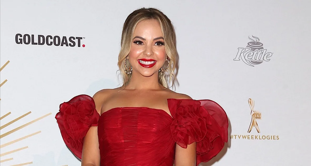 Angie responds to nasty troll's claims she turned the bushfires into an ...