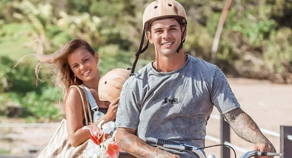 Are Bachelor In Paradise Australia’s Renee Barrett and Matt Whyatt ...