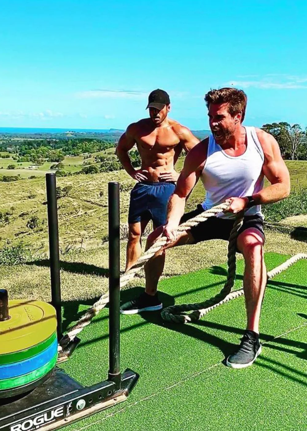 Liam Hemsworth shows off new Wolverine look | WHO