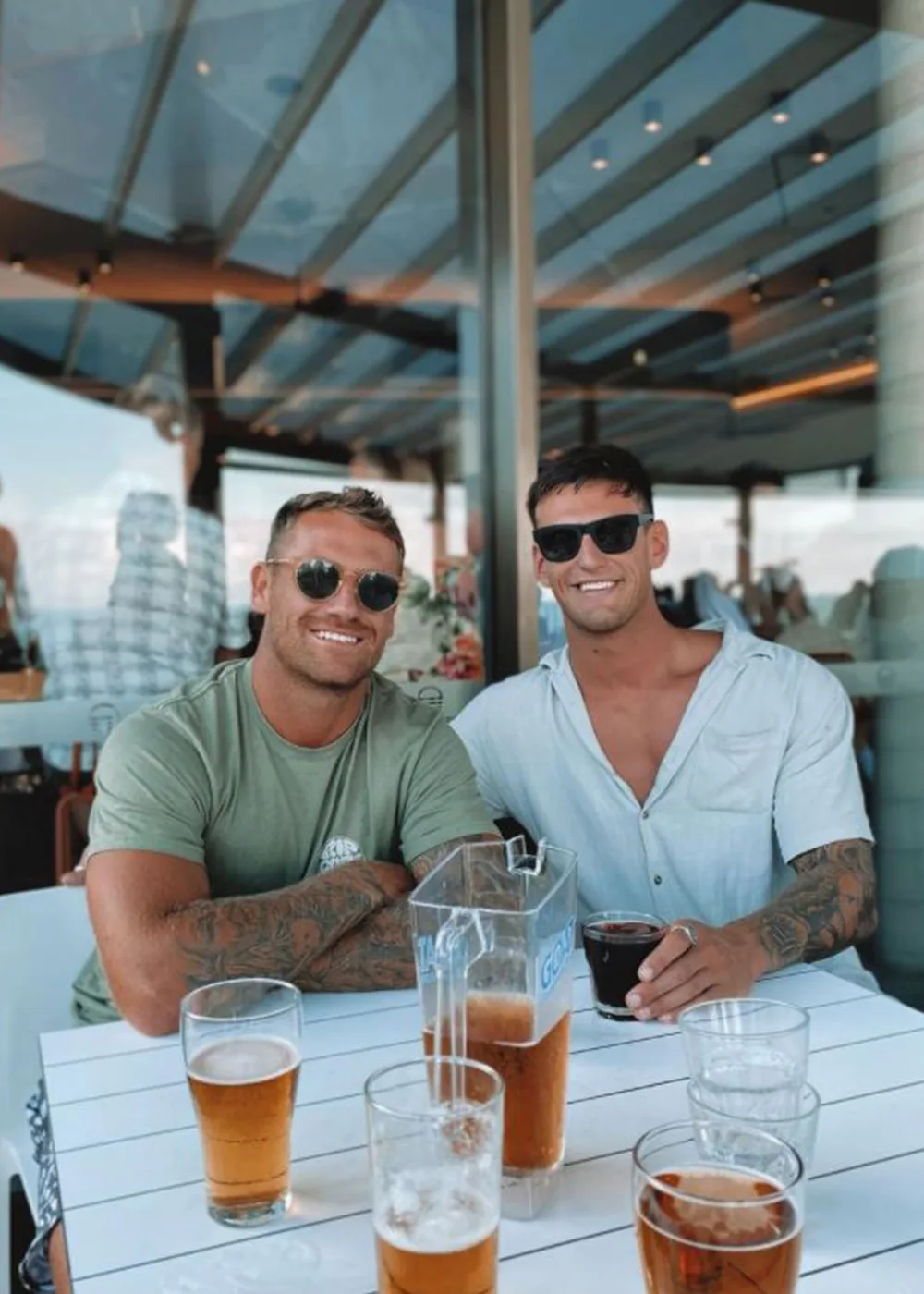 The Bachelor's Laura's flirty message to Frazer and Joe | WHO