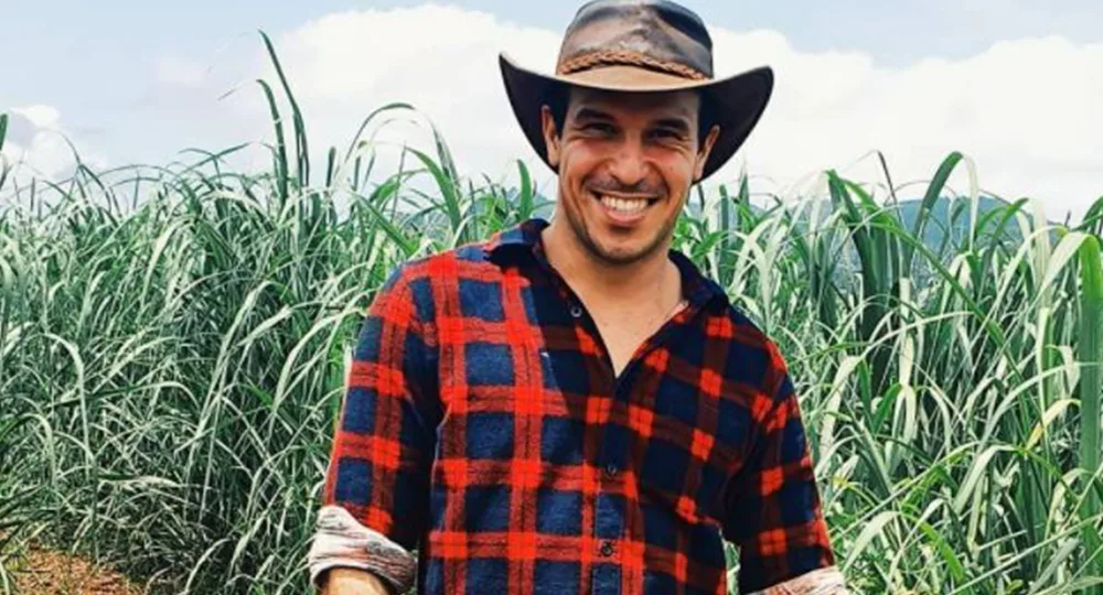 Farmer Wants A Wife star Sam Reitano's explosive gender reveal | WHO