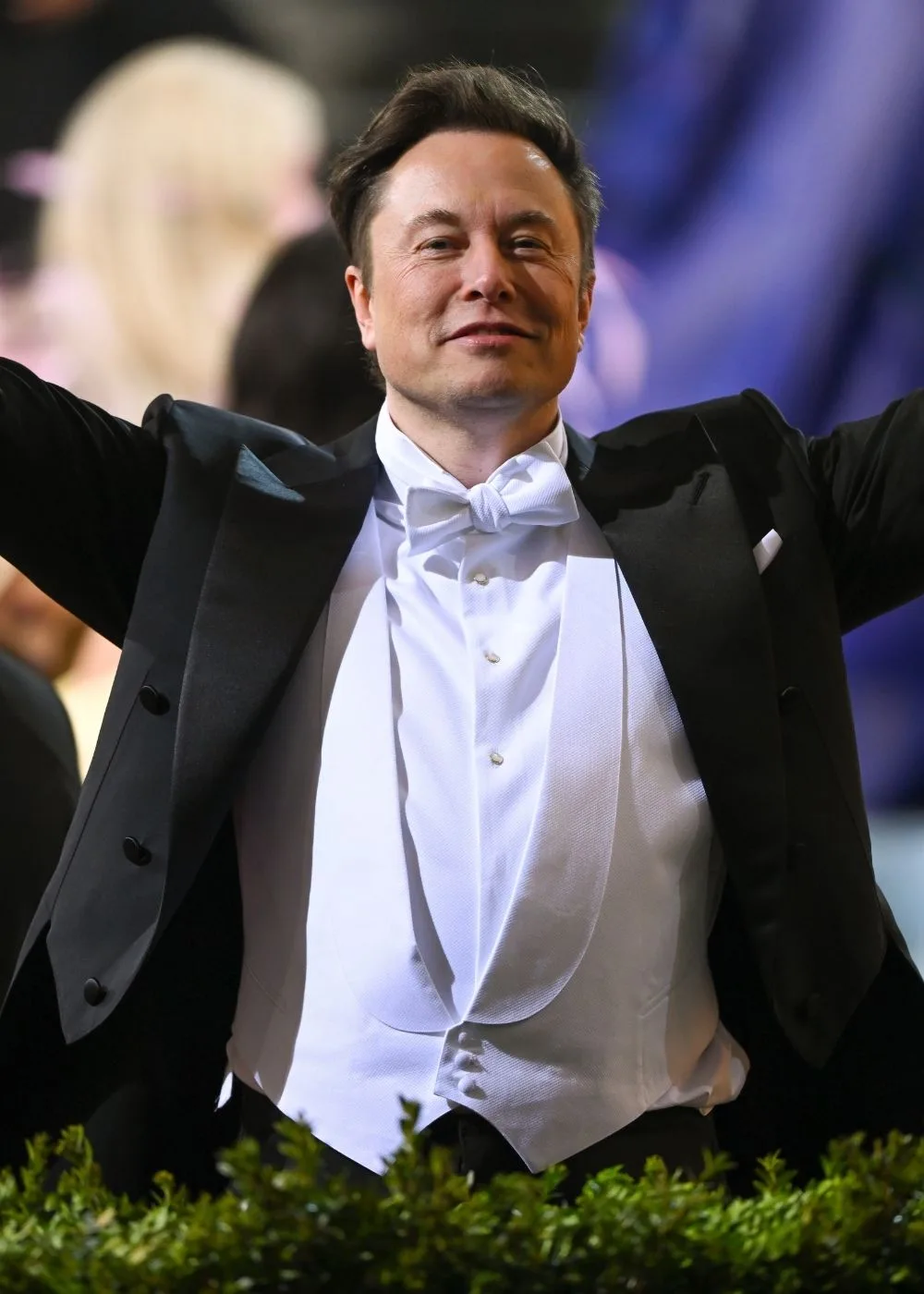 Meet Natasha Bassett, Elon Musk's Australian girlfriend | WHO