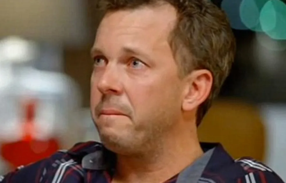 The heartbreaking reason Simon breaks down on Married At First Sight | WHO