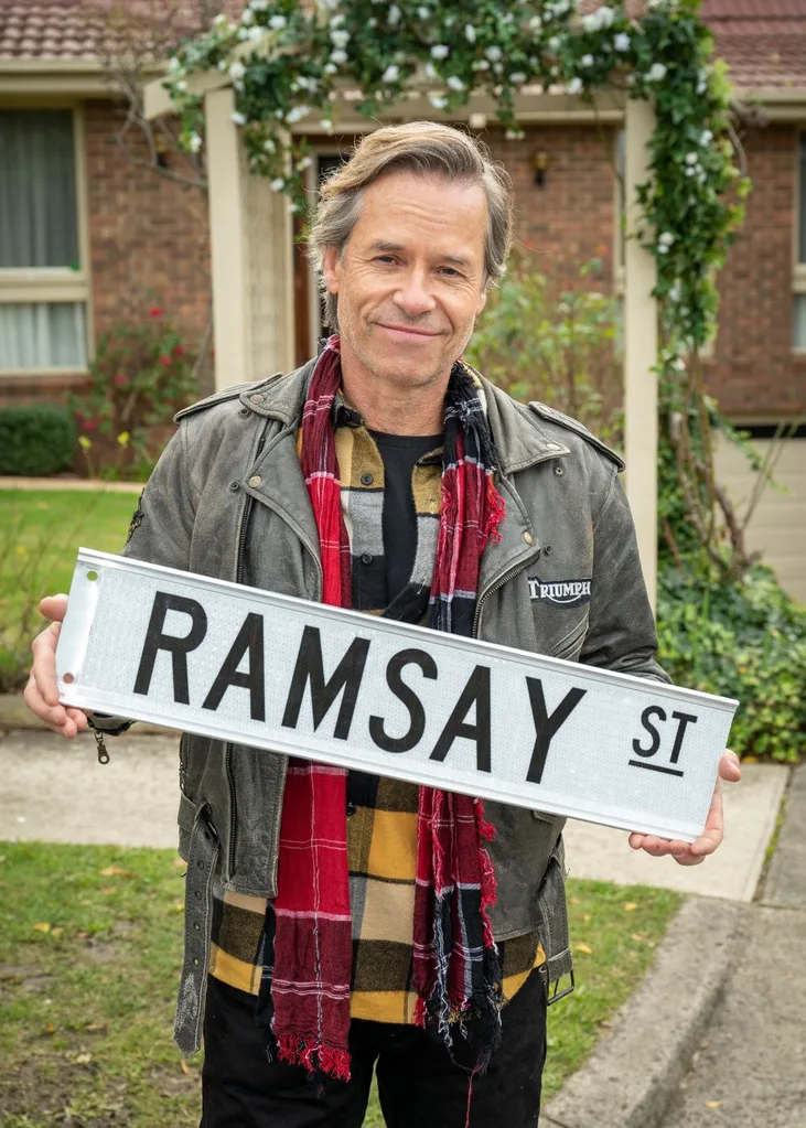 Neighbours: Inside Guy Pierce's final days on set | WHO