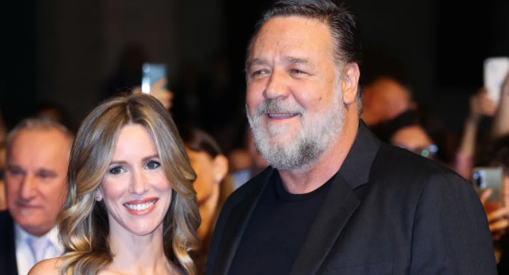 Who is Russell Crowe dating? Meet his girlfriends: Britney Theriot ...