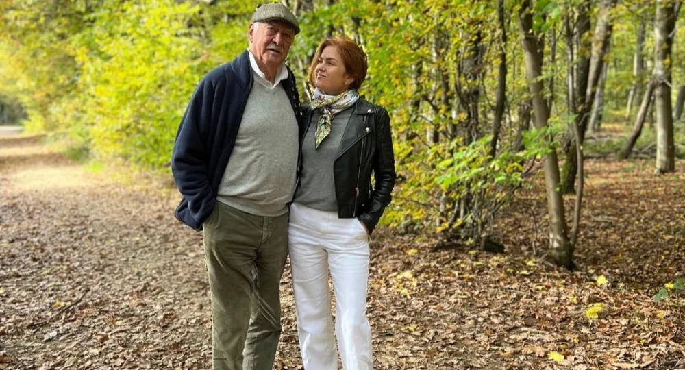 Isla Fisher's heartbreak over the death of her father | WHO