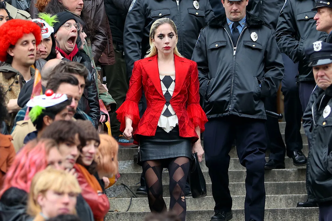 Lady Gaga Vs Margot Robbie as Harley Quinn: See photos of Gaga as ...