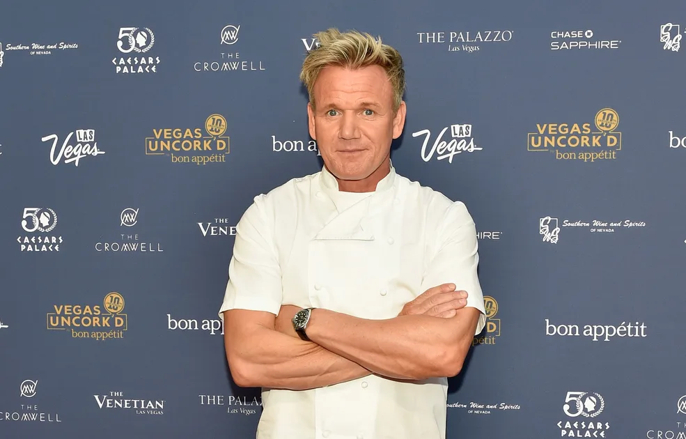 Gordon Ramsay bears his bare butt in a new video | WHO