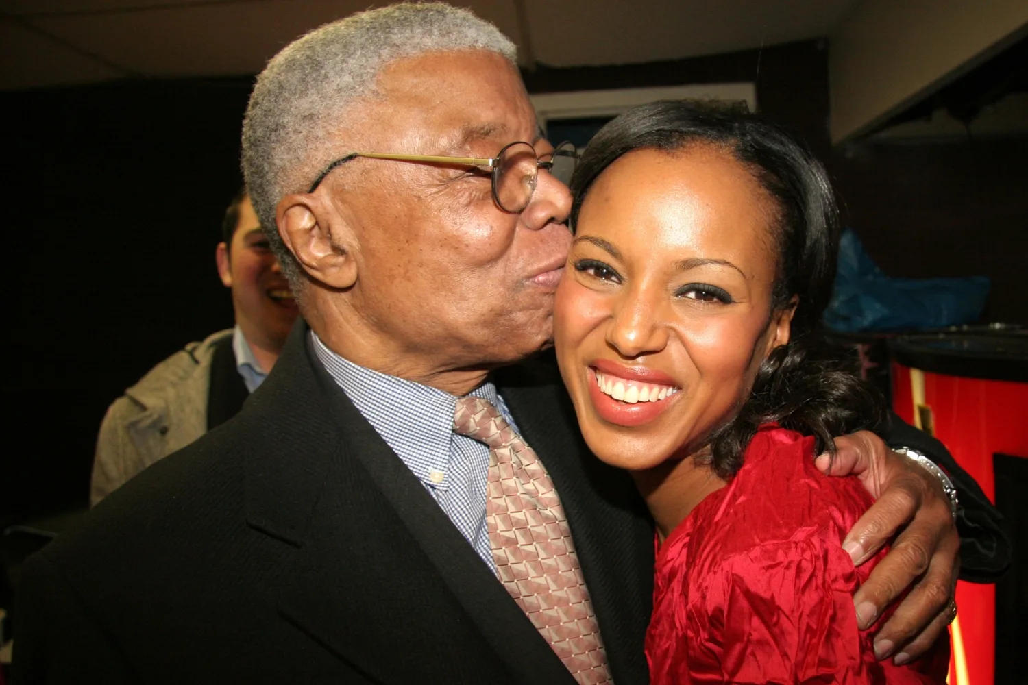 Kerry Washington Opens Up About "Risky" Family Secret | WHO