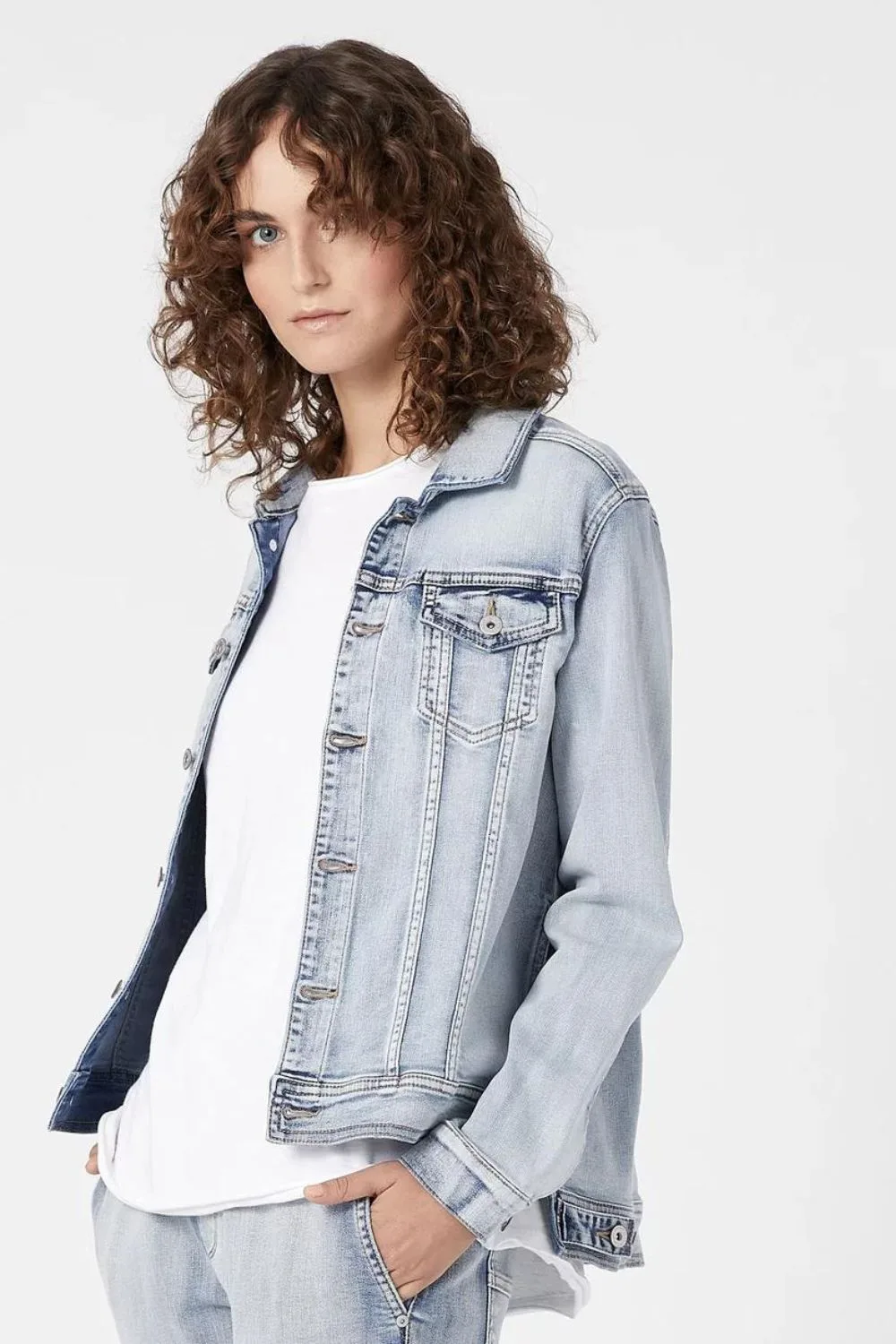 The Best Summer Jackets for Women in 2023 | WHO