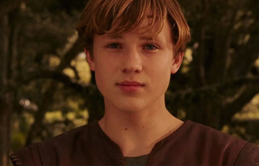 You NEED To See What Peter From The Chronicles of Narnia Looks Like Now ...