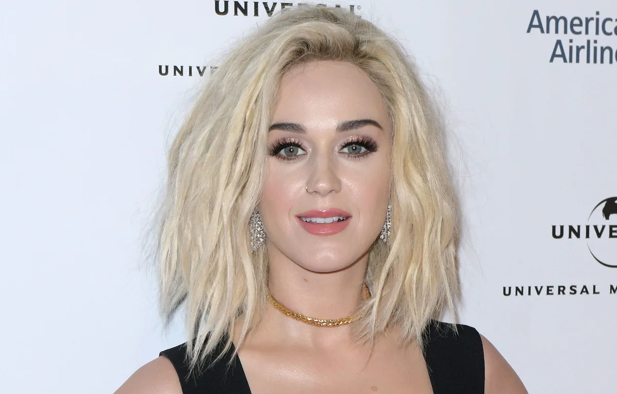 How to nail Katy Perry's minimal makeup look in 6 steps | Girlfriend