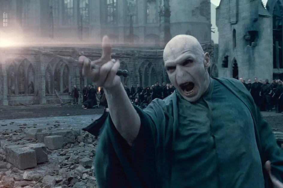 Voldemort's robes visibly changed every time a Horcrux was destroyed in ...