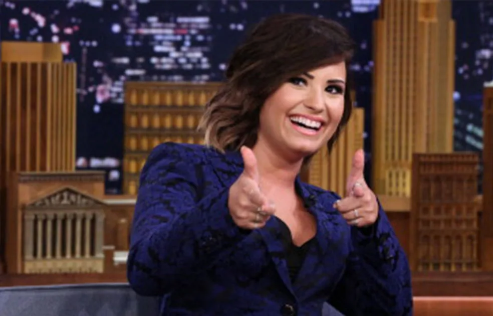 Demi Lovato Ex Boyfriends Joe Jonas Wilmer Valderrama Hang Out | Girlfriend