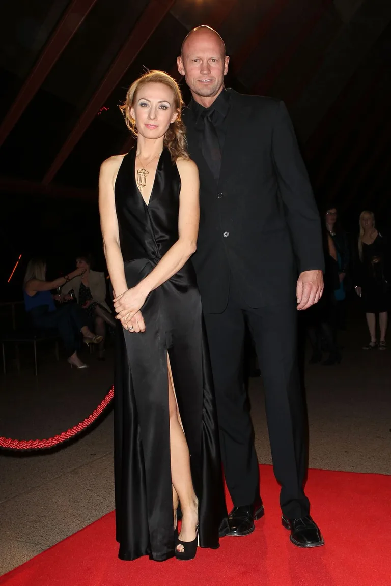 All about Lisa McCune: Inside her family life as a mother of three ...