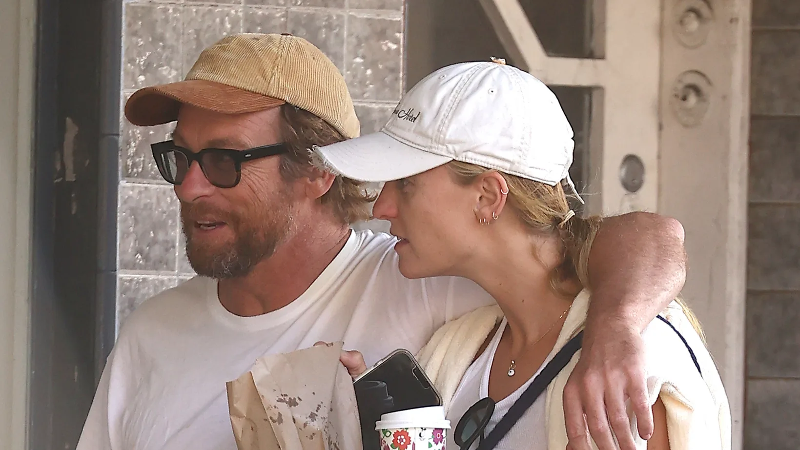Simon Baker's age gap romance rekindled following DUI | New Idea